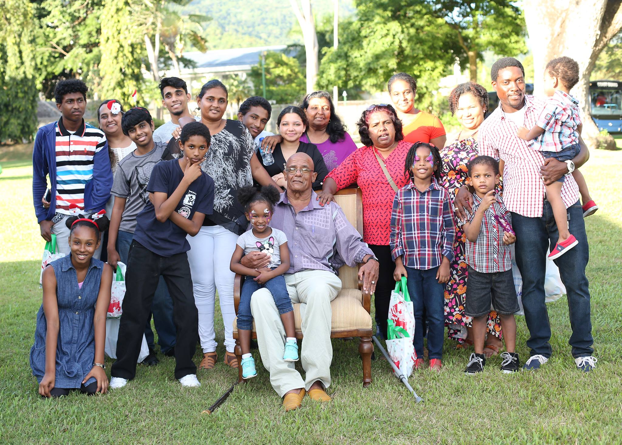President Weekes Hosts Children of Friends of the Country (TOCO) | The ...